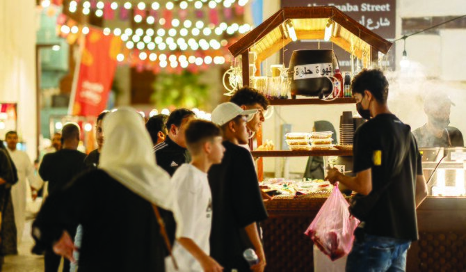 Ramadan Business Boom: Thousands Flock to Jeddah's Al-Balad District ...