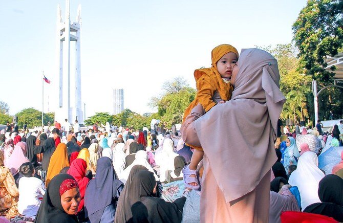 Thousands of Filipino Muslims Celebrate Eid Al-Fitr with Family Picnics ...